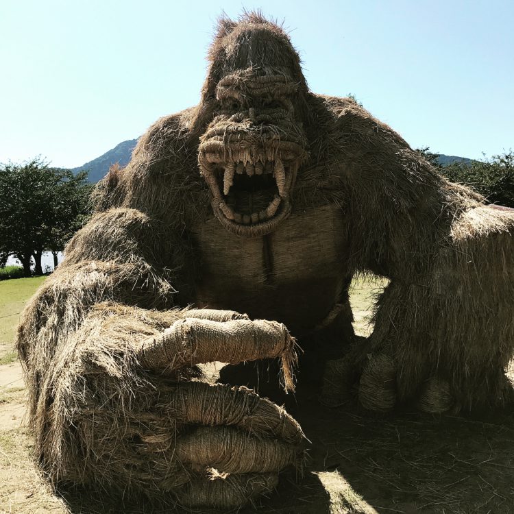 Incredible Animal Sculptures Made Out of Rice Straw for the 2017 Wara ...