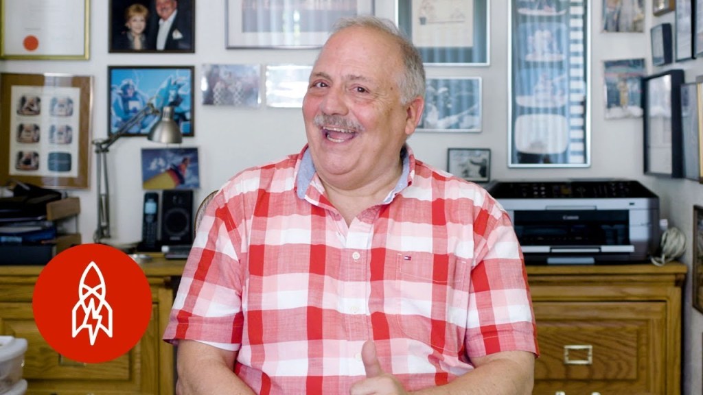 The World's Fastest Talker Uses Varying Speeds to Describe His Long ...