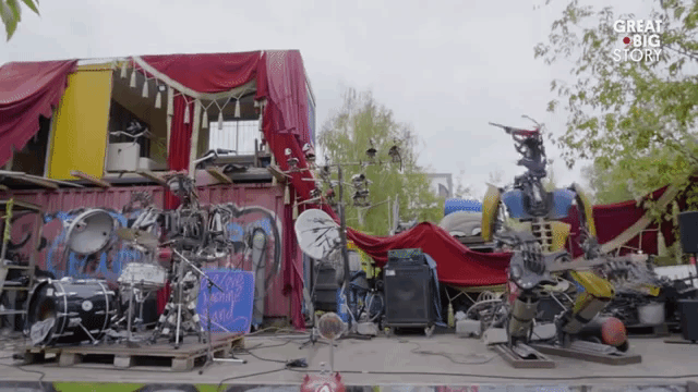 Amazing Anthropomorphic Robots Made of Recycled Metal That Play Real ...