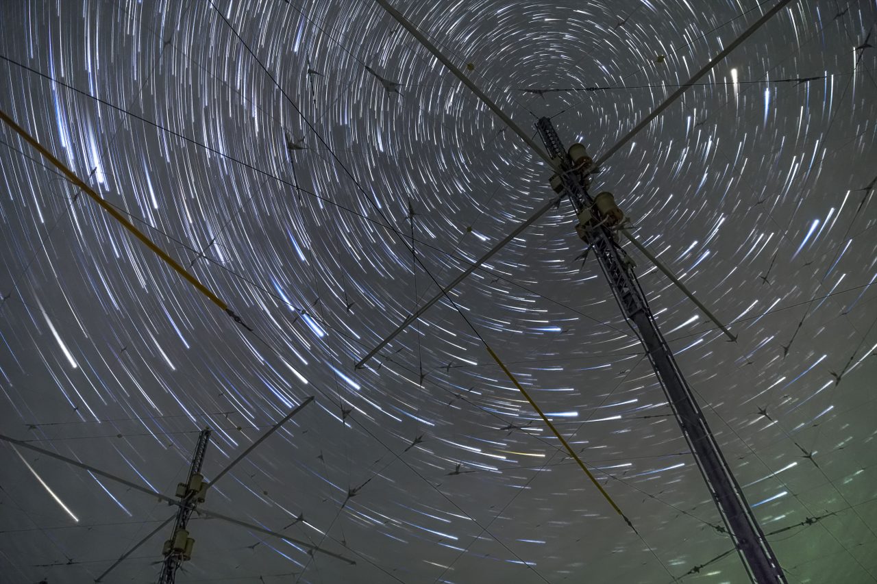 Stunning Rare Northern Lights Footage Over the High Frequency Active ...