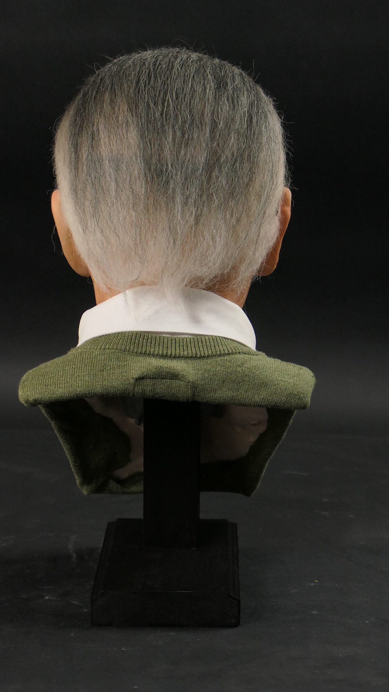 Sculptor Creates an Incredibly Realistic Bust of the Late Great Stan ...