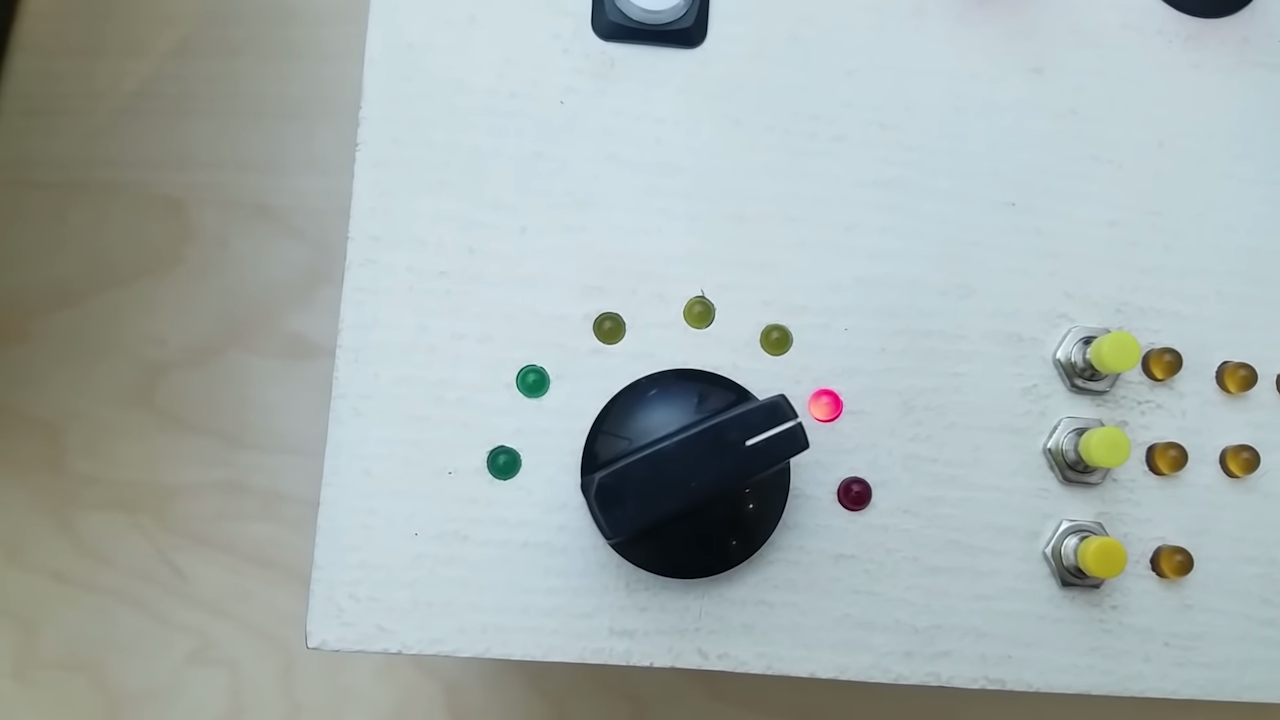 Creative Dad Builds an Interactive Electronic Busy Box From Scratch for ...