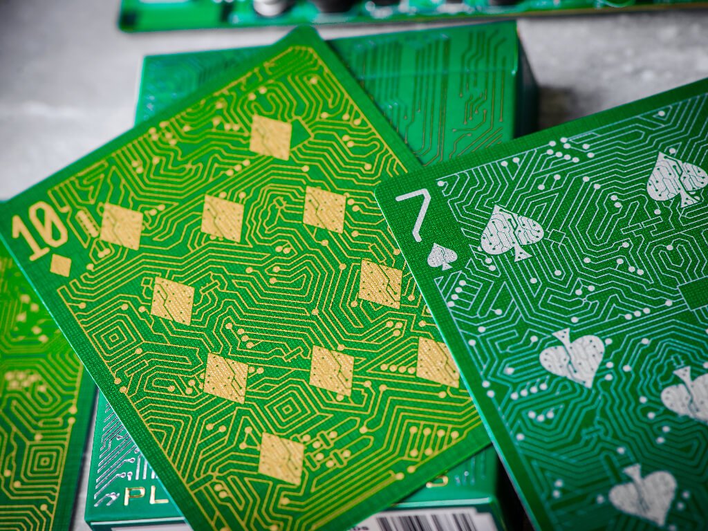 Beautifully Detailed Hand-Illustrated Playing Card Decks That Feature a ...