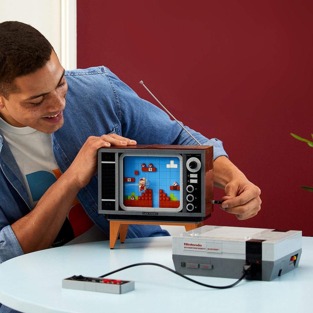 LEGO Nintendo Entertainment System With Scrolling Super Mario Bros ...