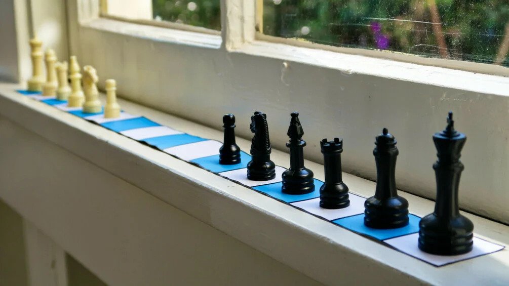 A Printable One-Dimensional Chess Game By Doc Pop