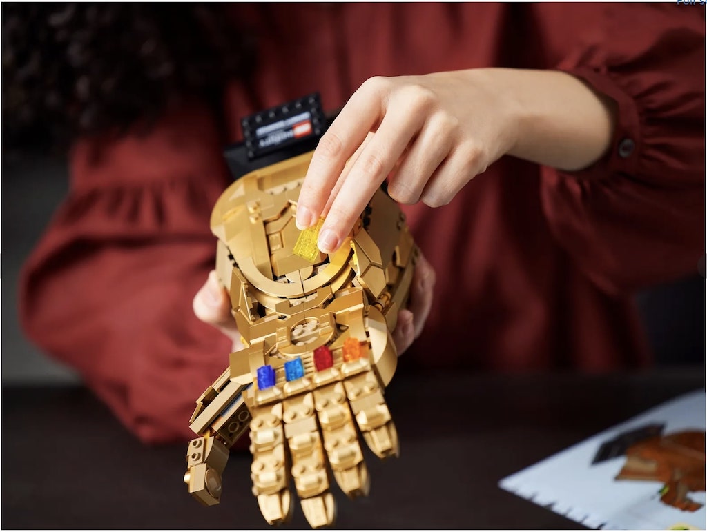A Marvelous LEGO Infinity Gauntlet Model Building Kit