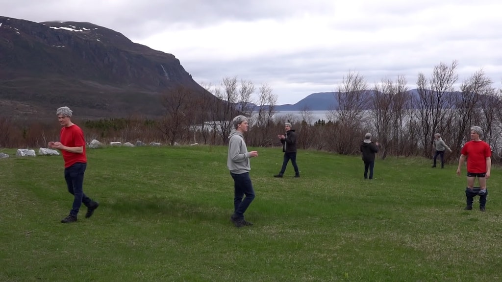 Comedian Does Impression of Vlogger Tom Scott in a Hilarious Video ...