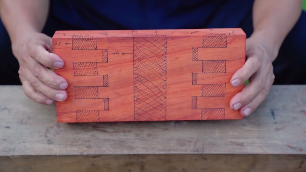 Talented Carpenter Builds a Foldable Luban Stool From a Single Piece of ...