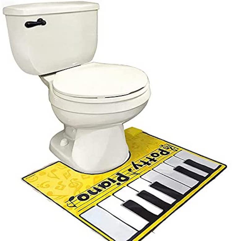 An Amusing Bathroom Toilet Rug With an Embedded Piano Keyboard You Can ...