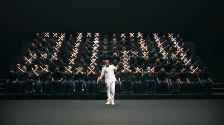 A Beautifully Expressive Hand Ballet Performed by 128 Performers in ...