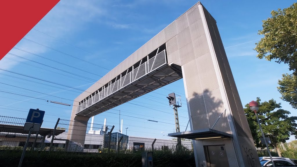 A Cable-Free Passenger Elevator That Smoothly Transitions From Vertical ...