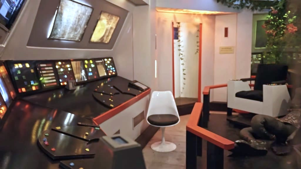 A Man Named James T. Kirk Built a Replica of the USS Enterprise Bridge ...