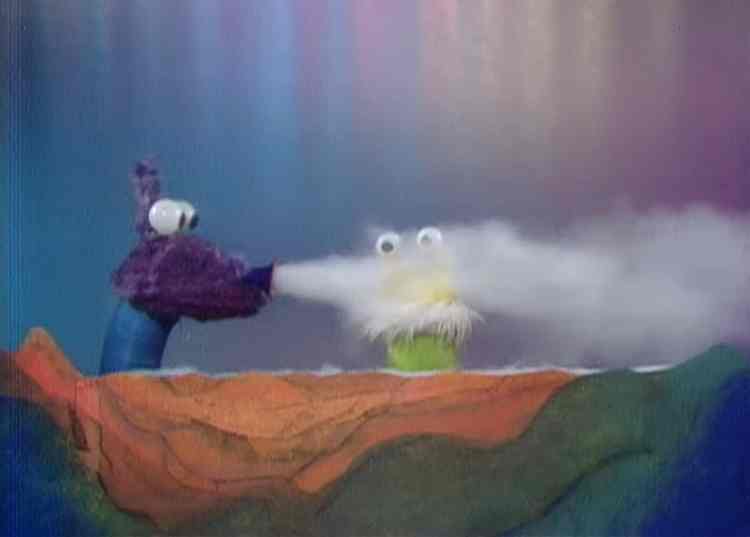 Smoke Blowing Alien Muppets Perform 'Sclrap Flyapp' in a 1968 Episode ...