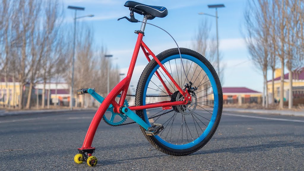 A Hands-Free Bicycle That Uses Skateboard Wheels to Keep It Upright