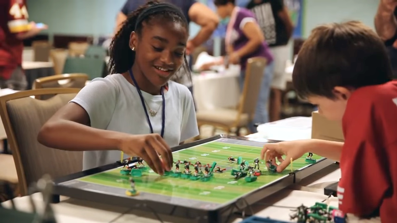 How Hobbysts Drove the Resurgence of Electric Football
