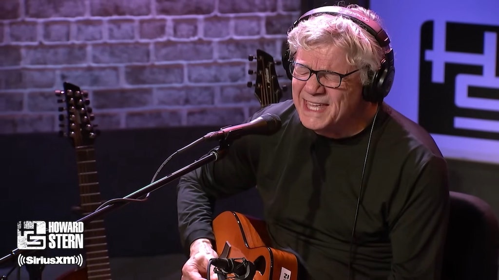 Steve Miller Plays an Amazing Live Acoustic Version of 'The Joker' on ...