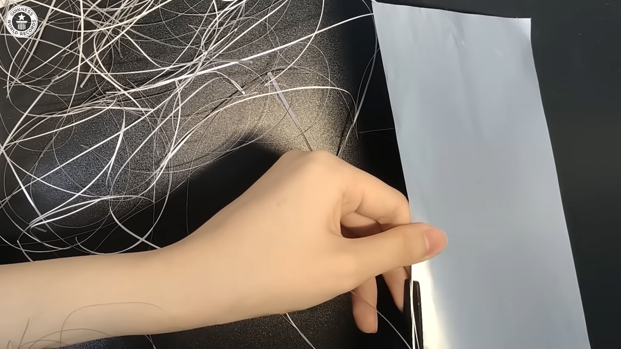 The Hygienic Differences Between Drying Your Hands With Paper Towels ...