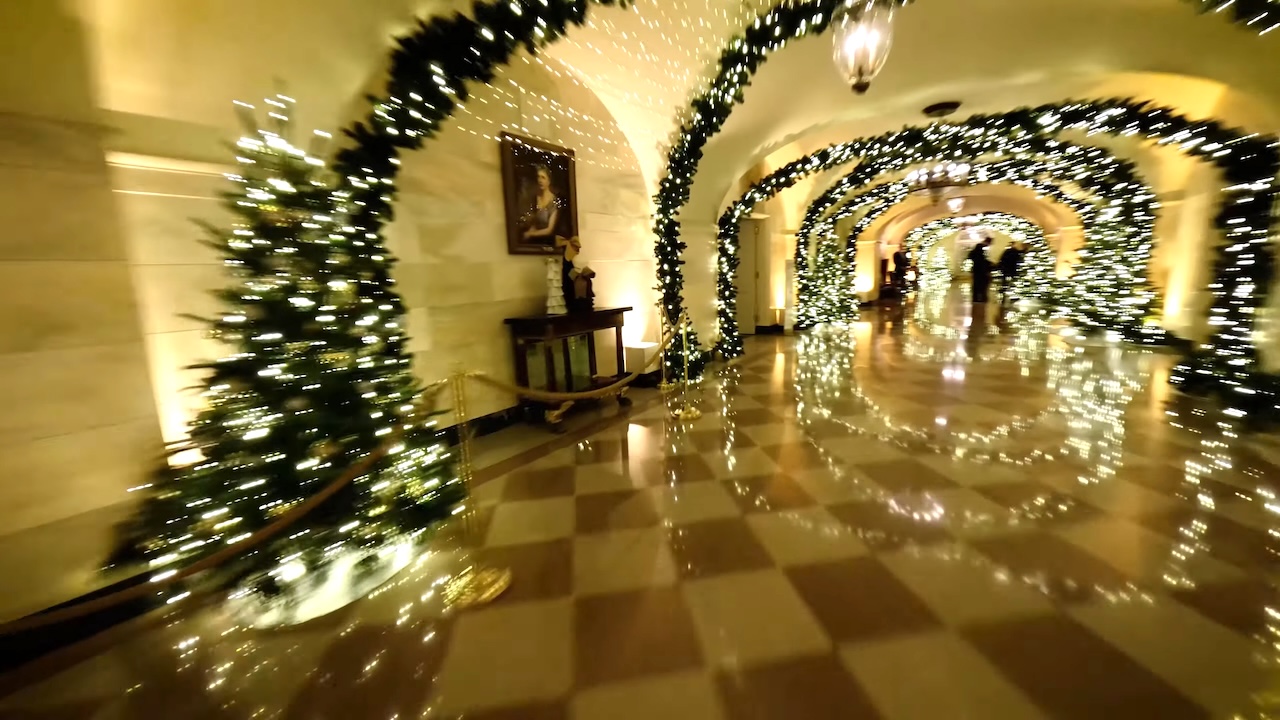 Amazing Drone Tour of The White House on Christmas Eve Documenting the ...