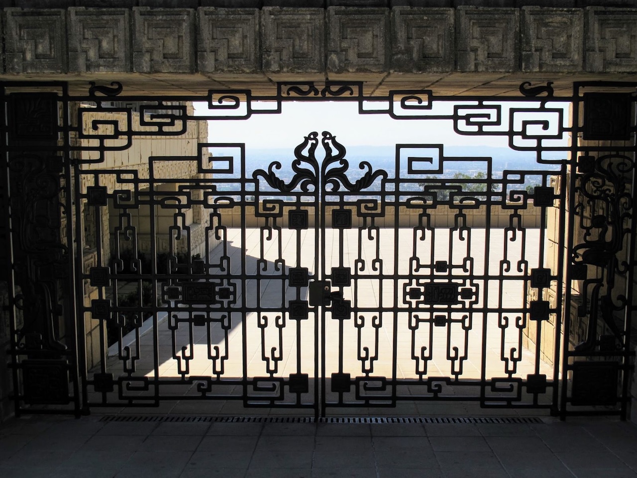 The Ingenious Interlocking Brick Design of the Iconic 'Ennis House' by ...
