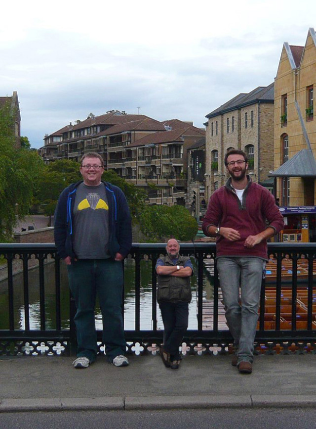 Small Dads, Fathers Get Shrunk in Family Photos