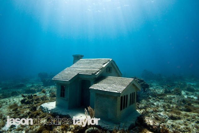 Urban Reef, Suburban Homes Form an Artificial Reef in Cancun