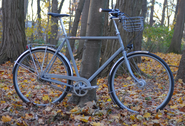 Safety Concept Bike is Covered Entirely With Reflective Coating