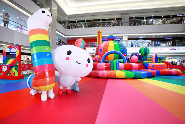 Colorful Happy Rainbow Exhibition in Hong Kong by FriendsWithYou