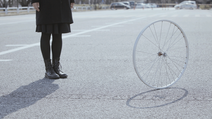 Mesmerizing Animated GIFs of a Woman & Objects Rotating On An Axis