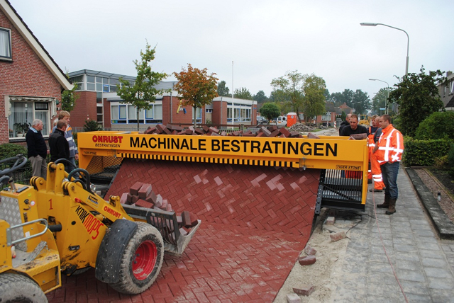 Tiger Stone Machine Lets You Lay Down Your Own Cobblestone Road